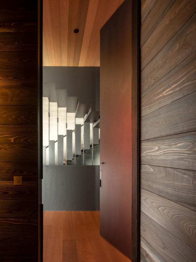 Collywood House Nestles Right Above West Hollywood's Sunset Strip in L ...