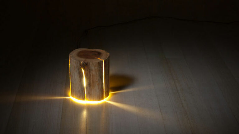 Real Cracked Log Lamps Bring Campfire Experience Indoors