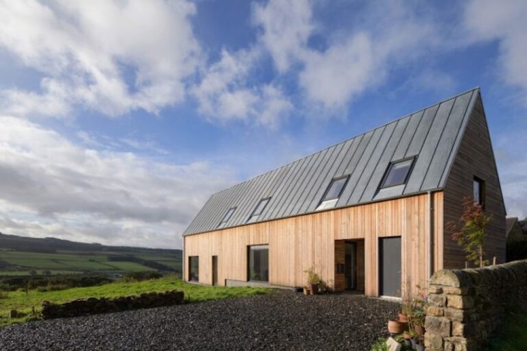 Modern Barn House Ideas For Adding Rustic Vibe to Your Home Projects